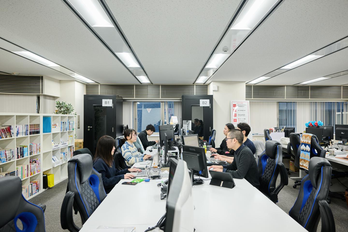 マンガ×デザインで日本を変える。視覚表現のプロフェッショナル求む - 株式会社シンフィールドのUI/UXデザイナーの採用 - Wantedly